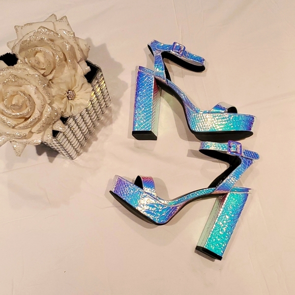 So Me | Shoes | Firm Gorgeous Iridescent Holographic Platform Croc ...